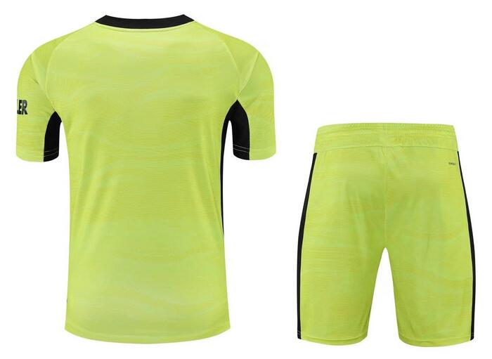 Manchester United 2021/22 Green Goalkeeper Soccer Team Kit ...